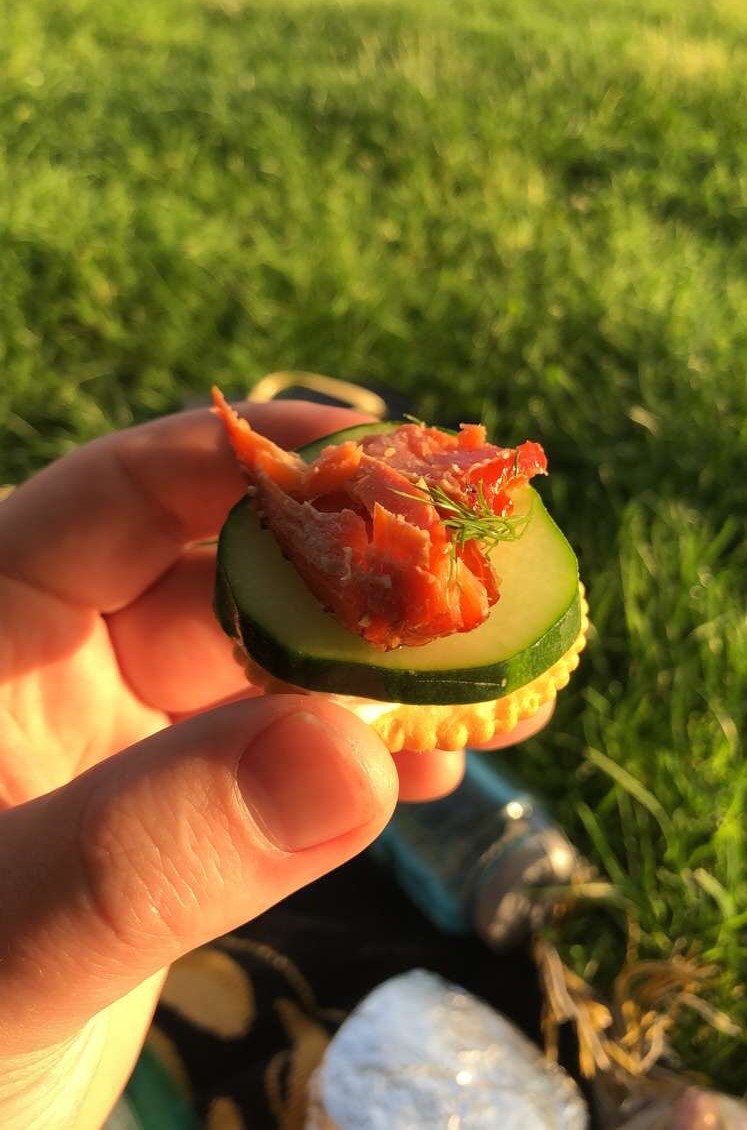 Smoked Salmon & Dill Buttery Cracker Snack – ZeenCuisine